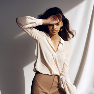 How to Be a Woman: Embrace Your Femininity, Cultivate Confidence and ...